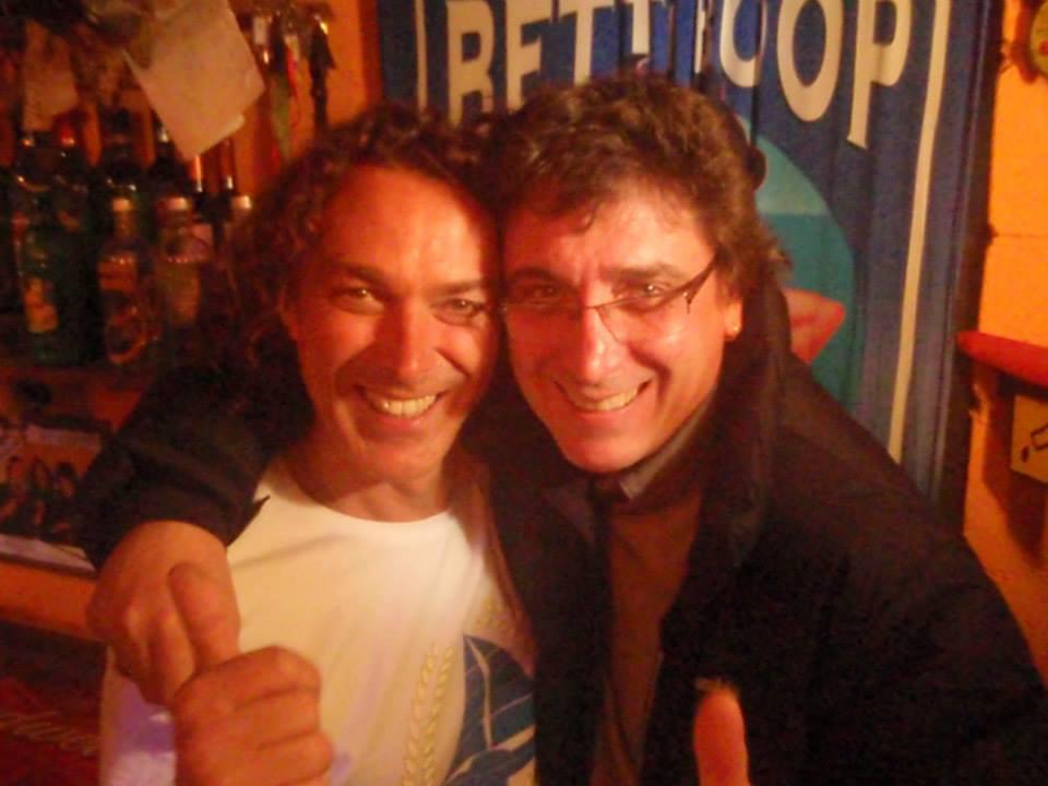 LA CUMBRE: El Pungo…Templo de la música en Camino los artesanos.